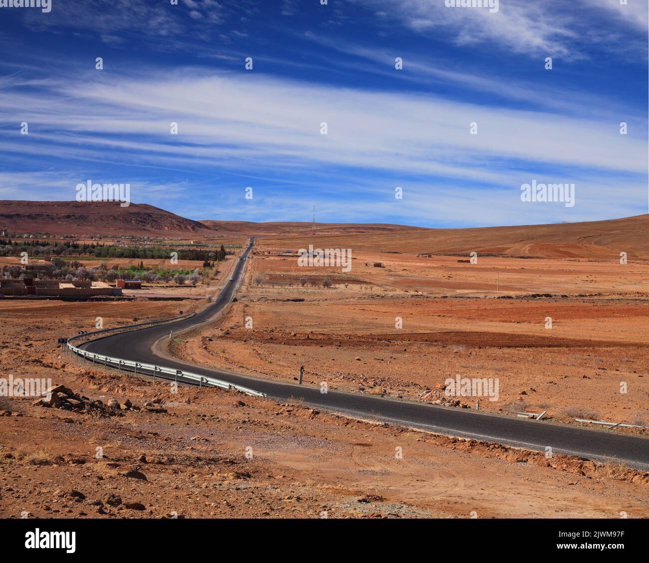 Moroccan desert road in Ouarzazate province. Road curve Stock Photo - Alamy
