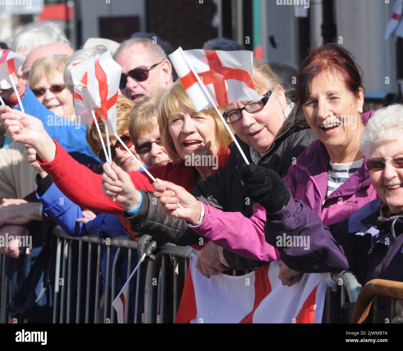 CROWDS LINE THE STREETS FOR EMSWORTH, WEST SUSSEX WHERE SOLDIERS FROM ...