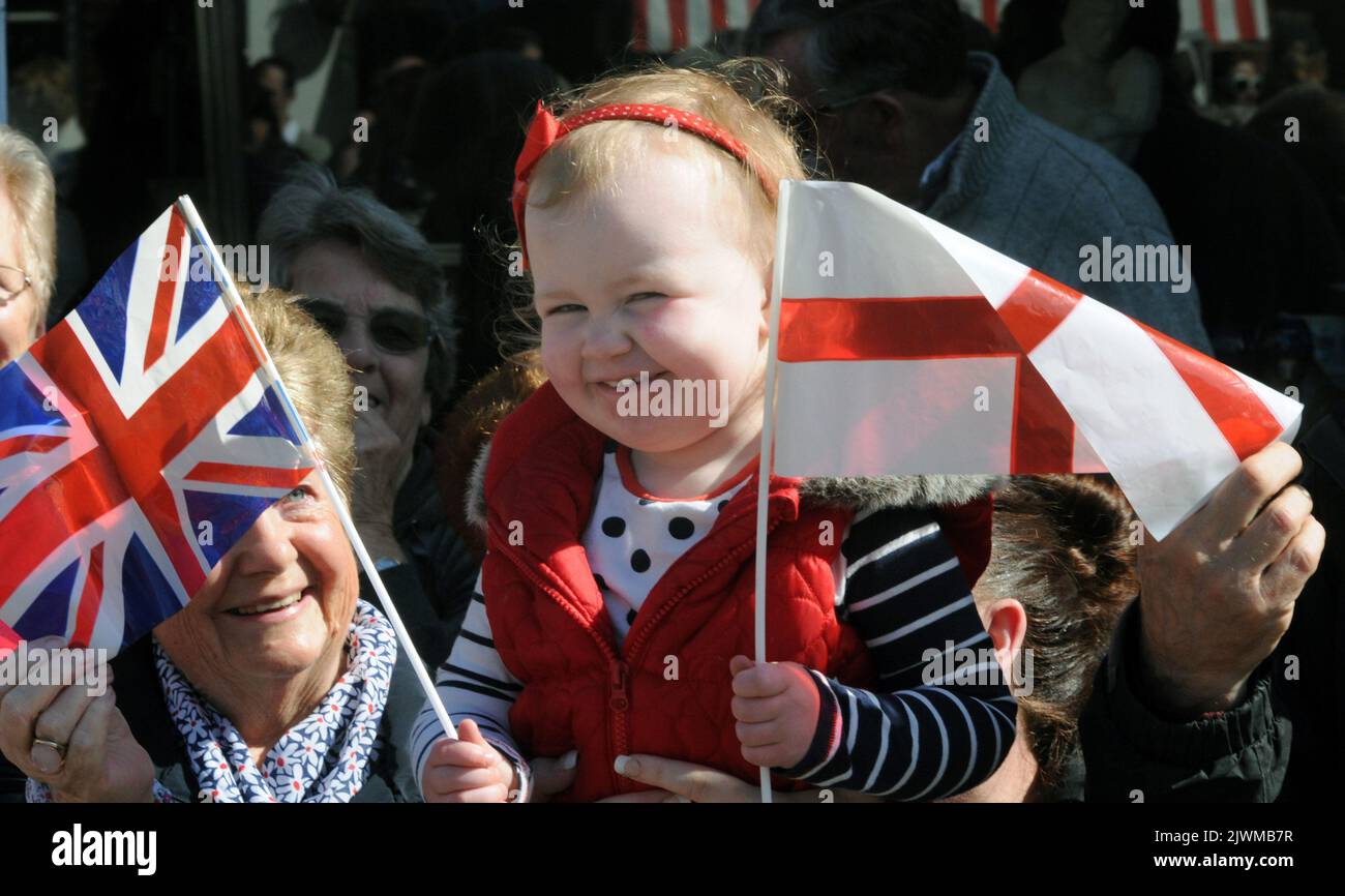 2 YEAR OLD GRACIE FITZGERALD JOINS THE CROWDS AT EMSWORTH, WEST SUSSEX ...