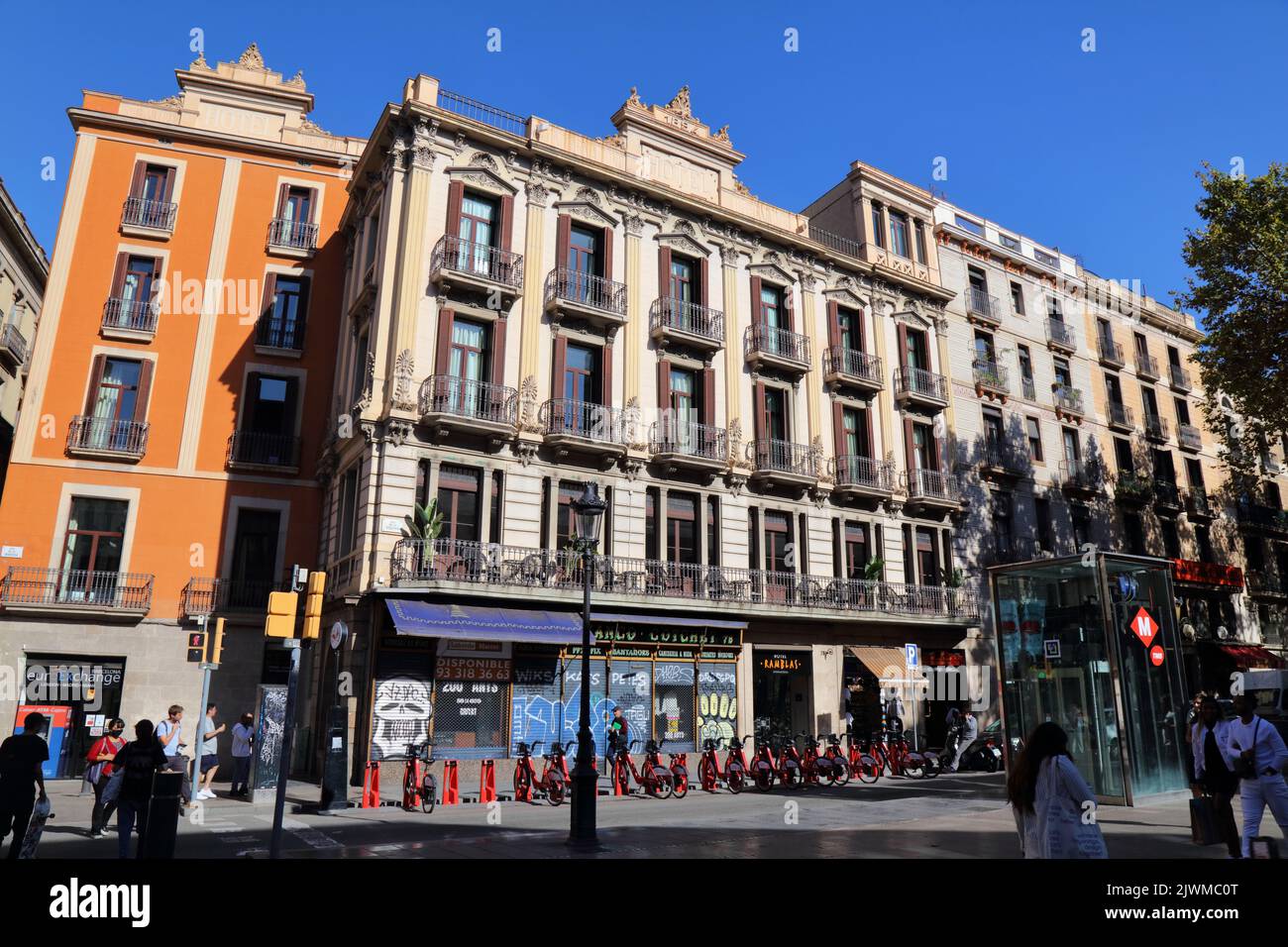 BARCELONA, SPAIN - OCTOBER 7, 2021: Street view of La Rambla in ...