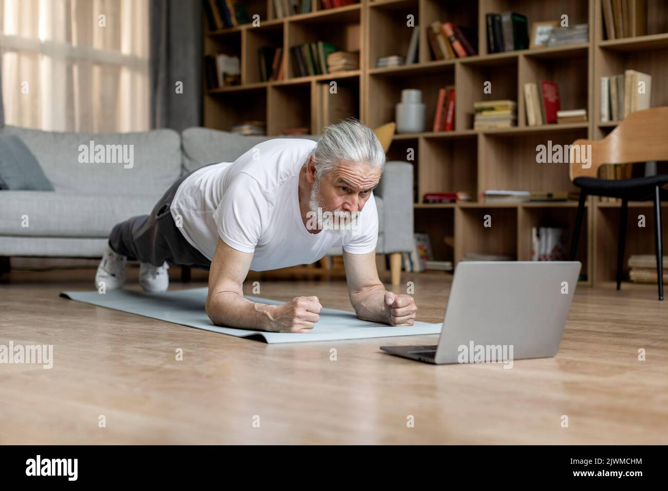 Caucasian elderly fitness hi-res stock photography and images - Alamy