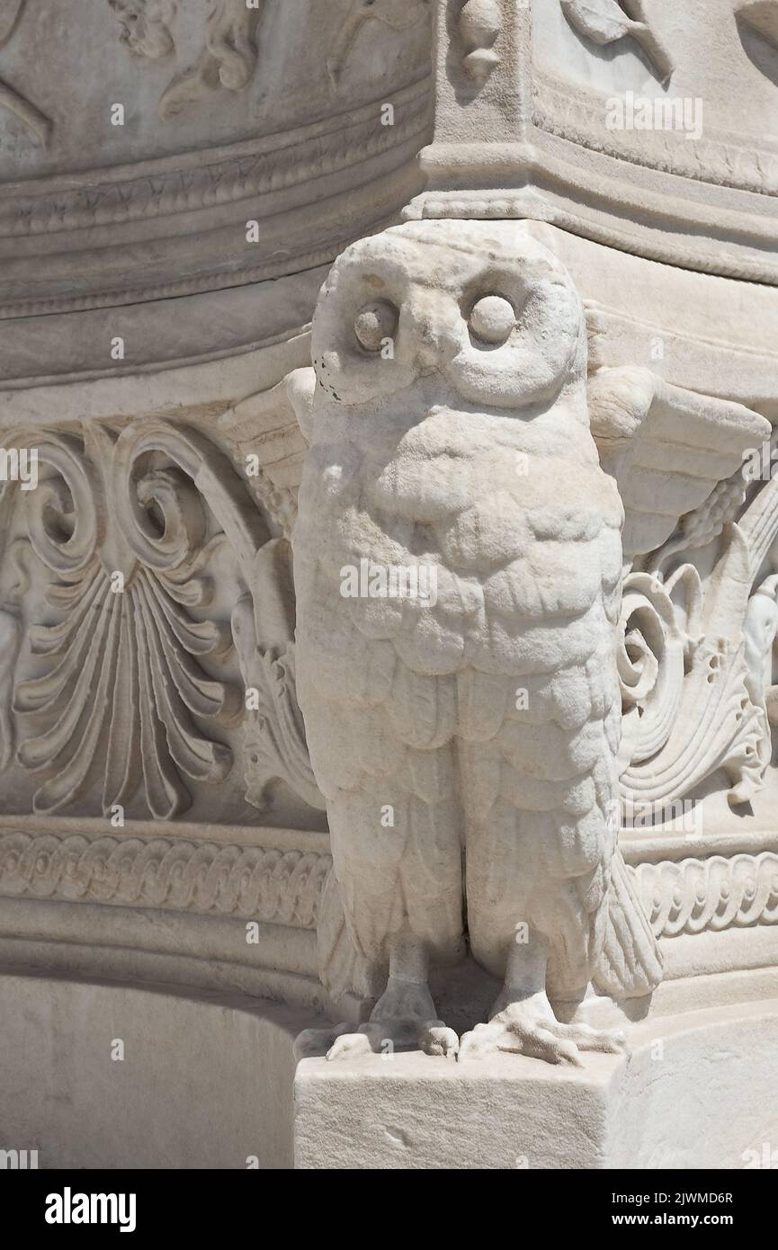 Owl marble hi-res stock photography and images - Alamy