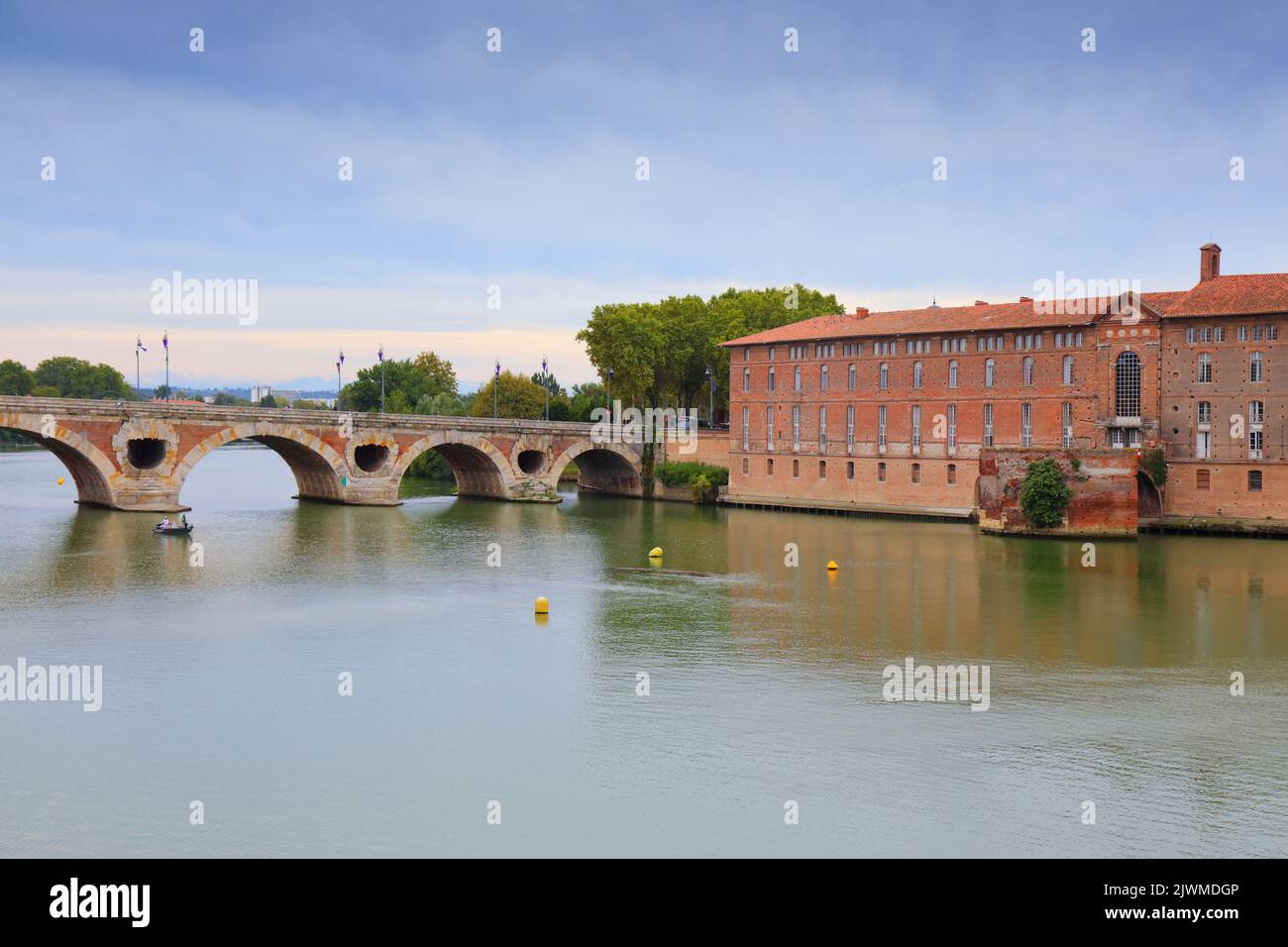 The bridge of toulouse hi-res stock photography and images - Alamy