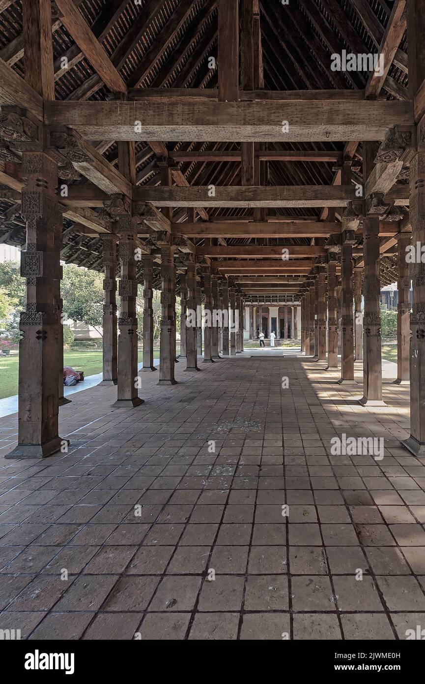The colonnaded pathway of Temple of the Tooth (Sri Dalada Maligawa) in ...