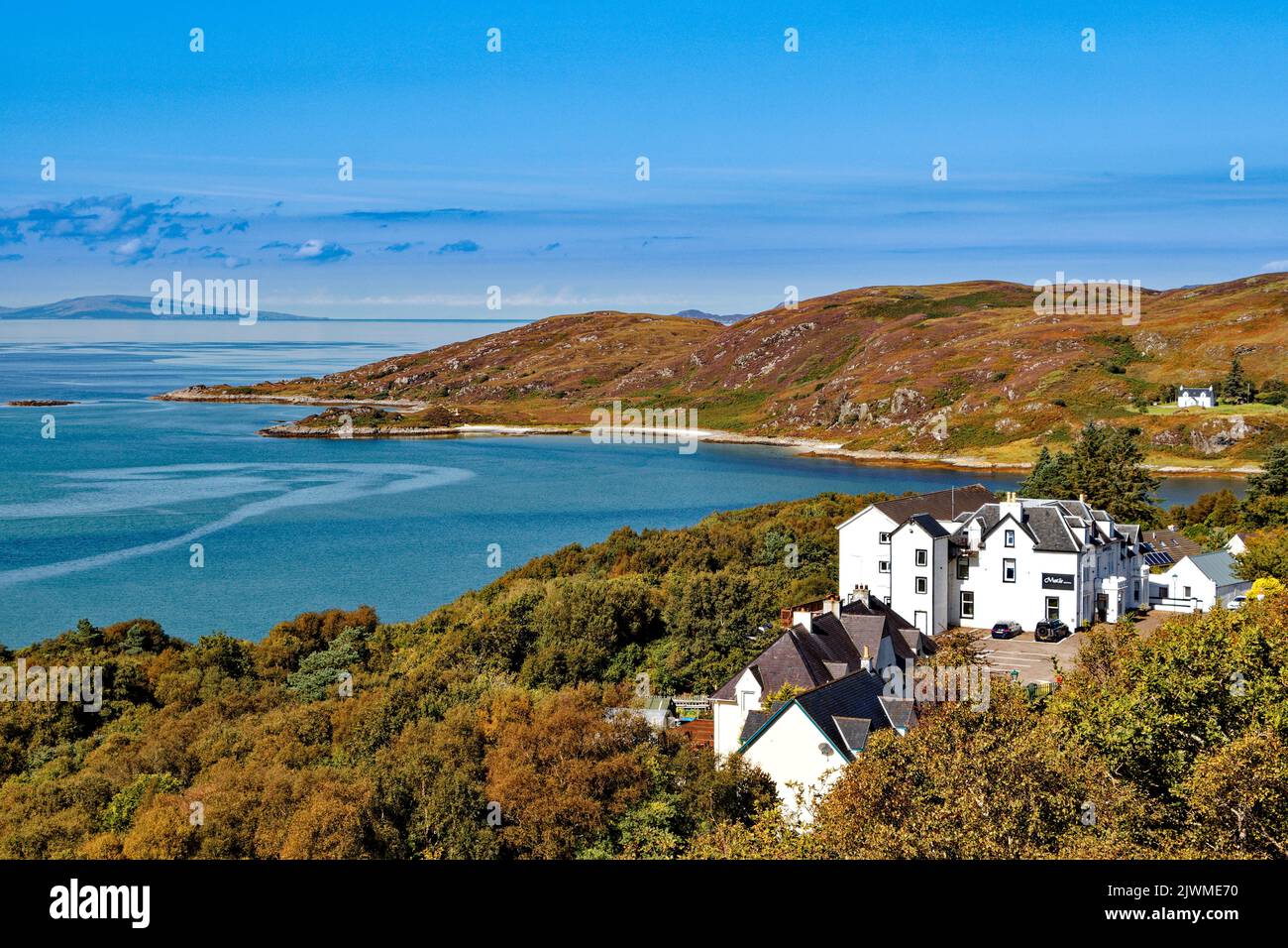 MORAR LOCHABER SCOTLAND THE MORAR HOTEL OVERLOOKING THE BAY AND BLUE ...
