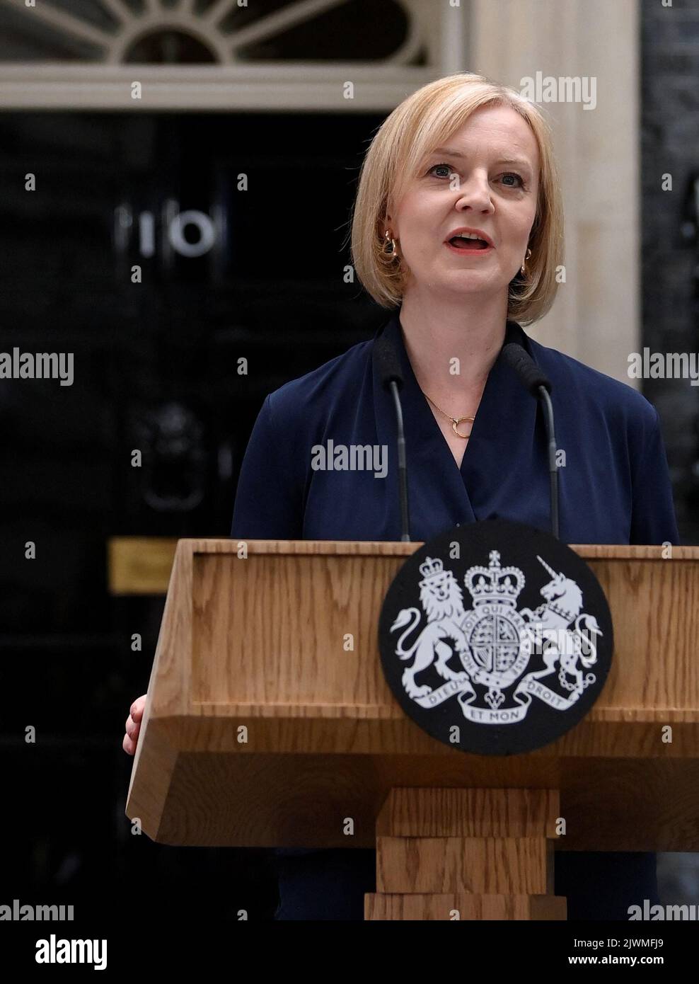 Liz truss in downing street speech hi-res stock photography and images ...