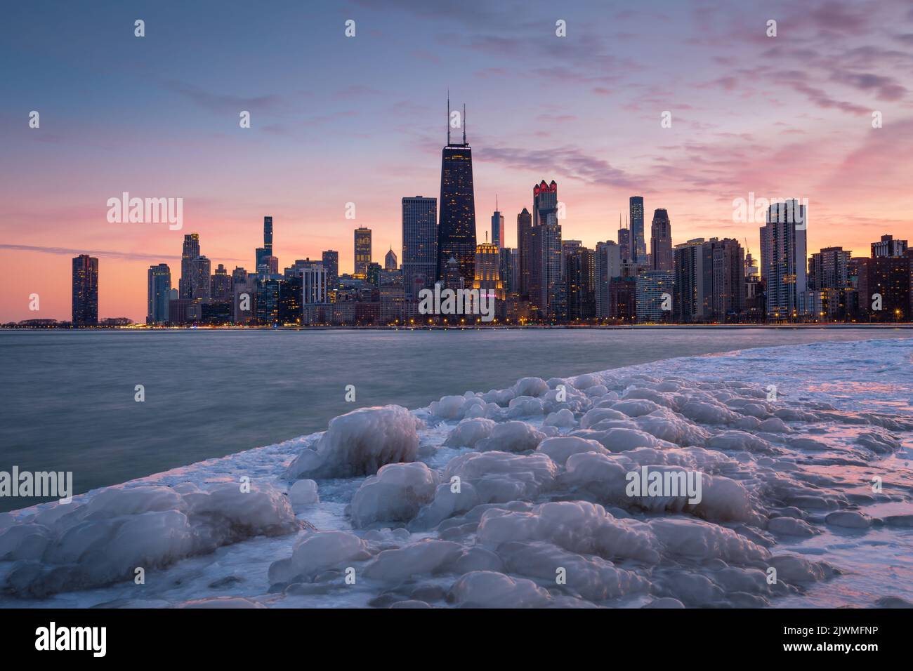 View of the Chicago downtown over lake Michigan Stock Photo - Alamy