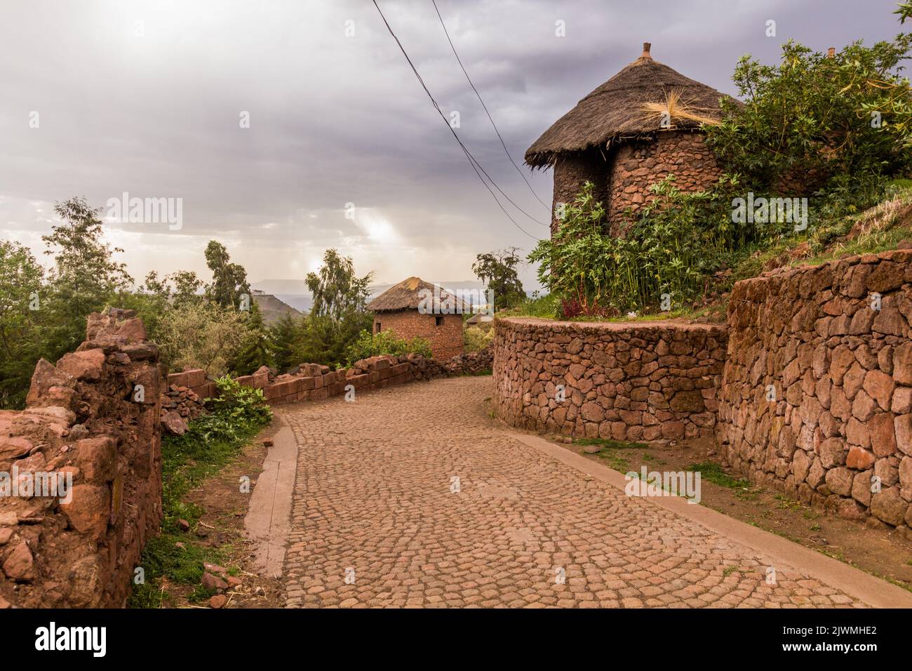Traditional round houses in Lalibela, Ethiopia Stock Photo - Alamy