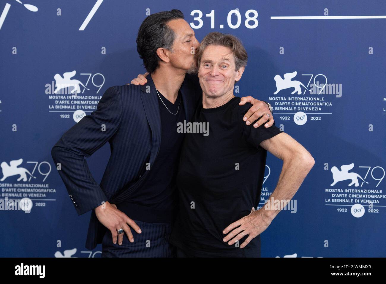 Willem dafoe and benjamin bratt hi-res stock photography and images - Alamy