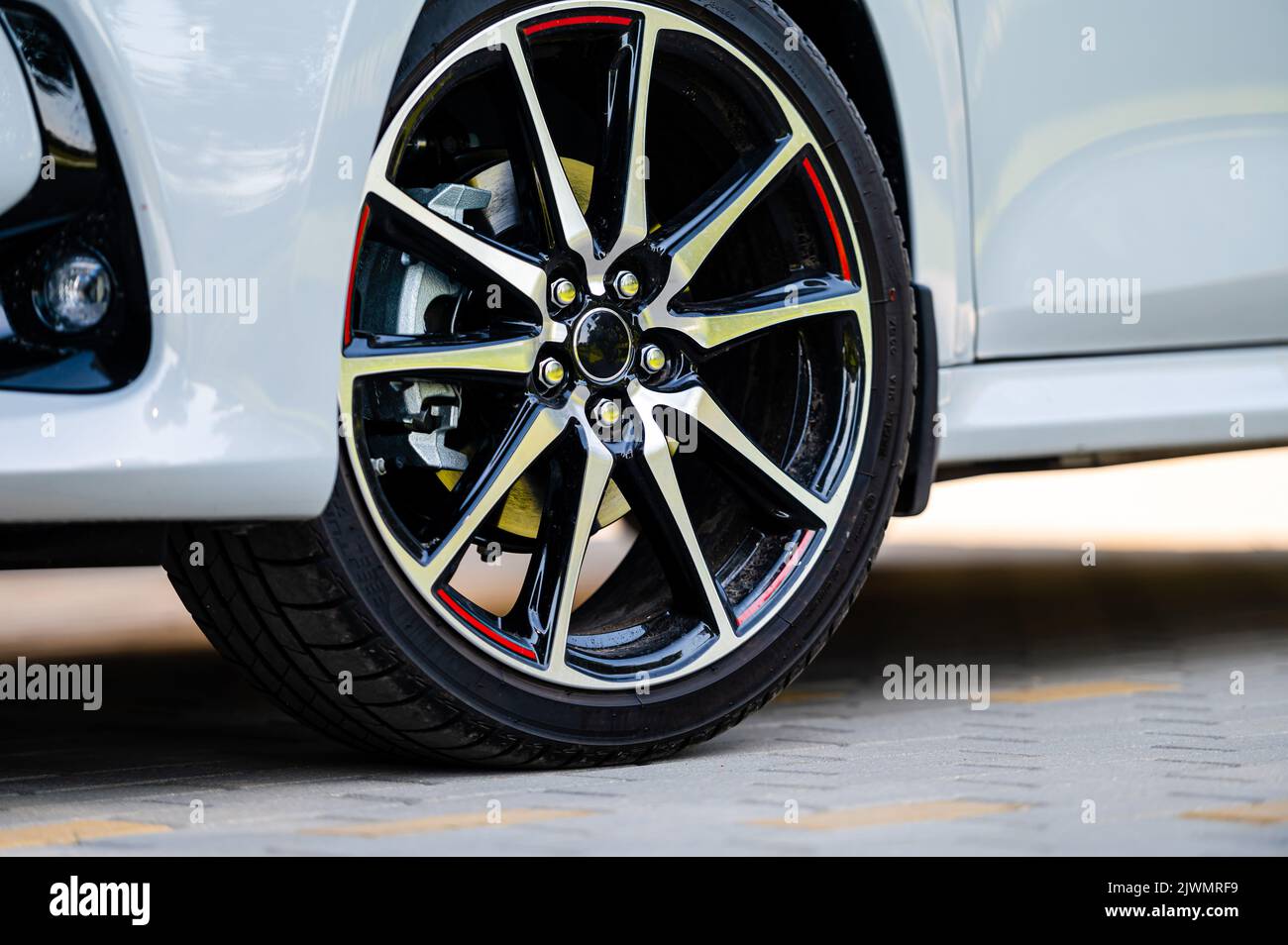 Low profile rims hi-res stock photography and images - Alamy