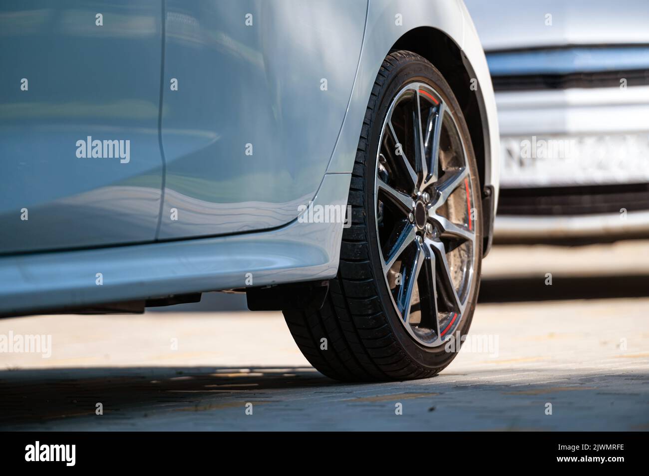 Car wheel rims low profile hi-res stock photography and images - Alamy