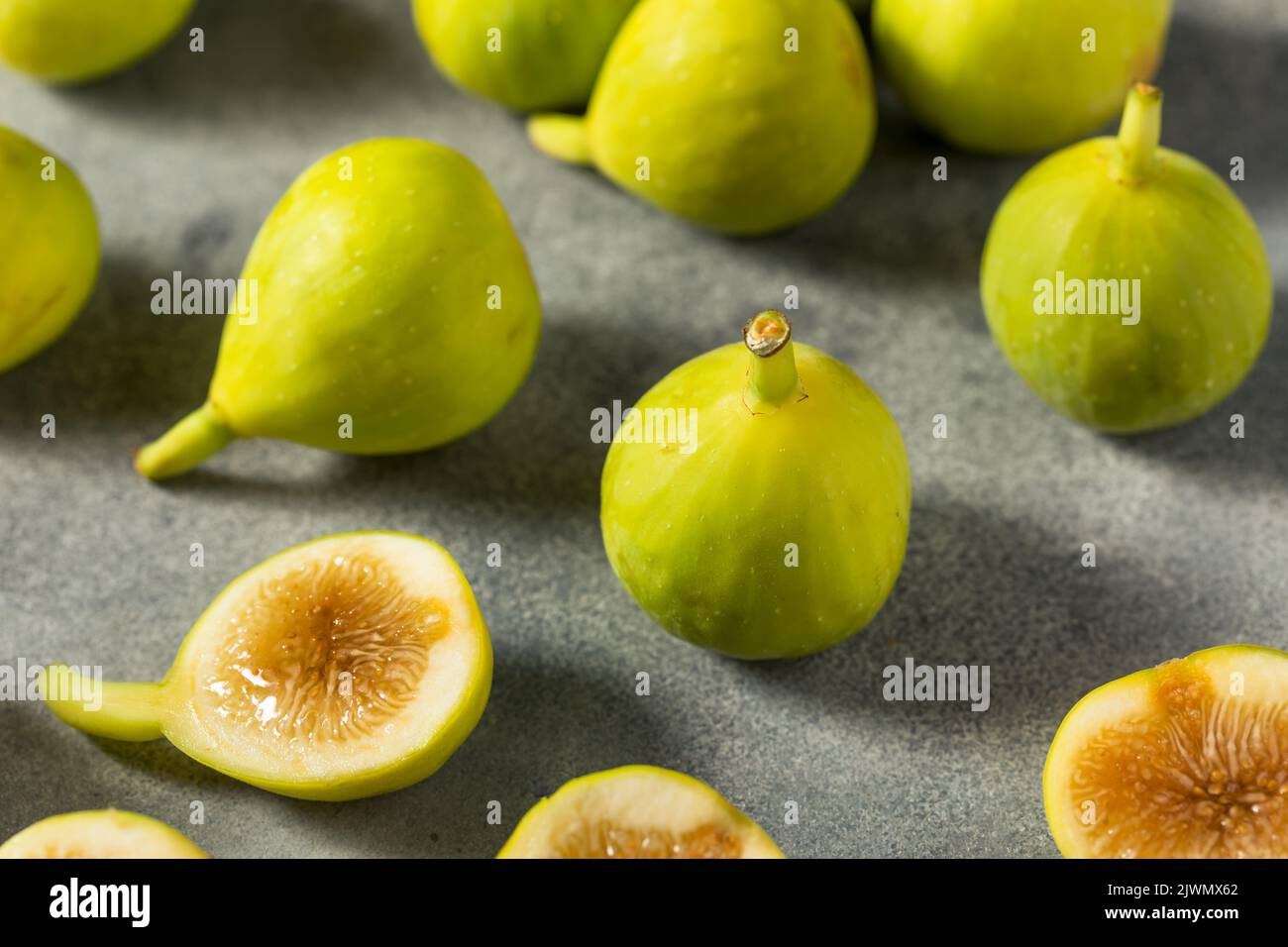 Raw Green Organic Figs Ready to Eat Stock Photo - Alamy