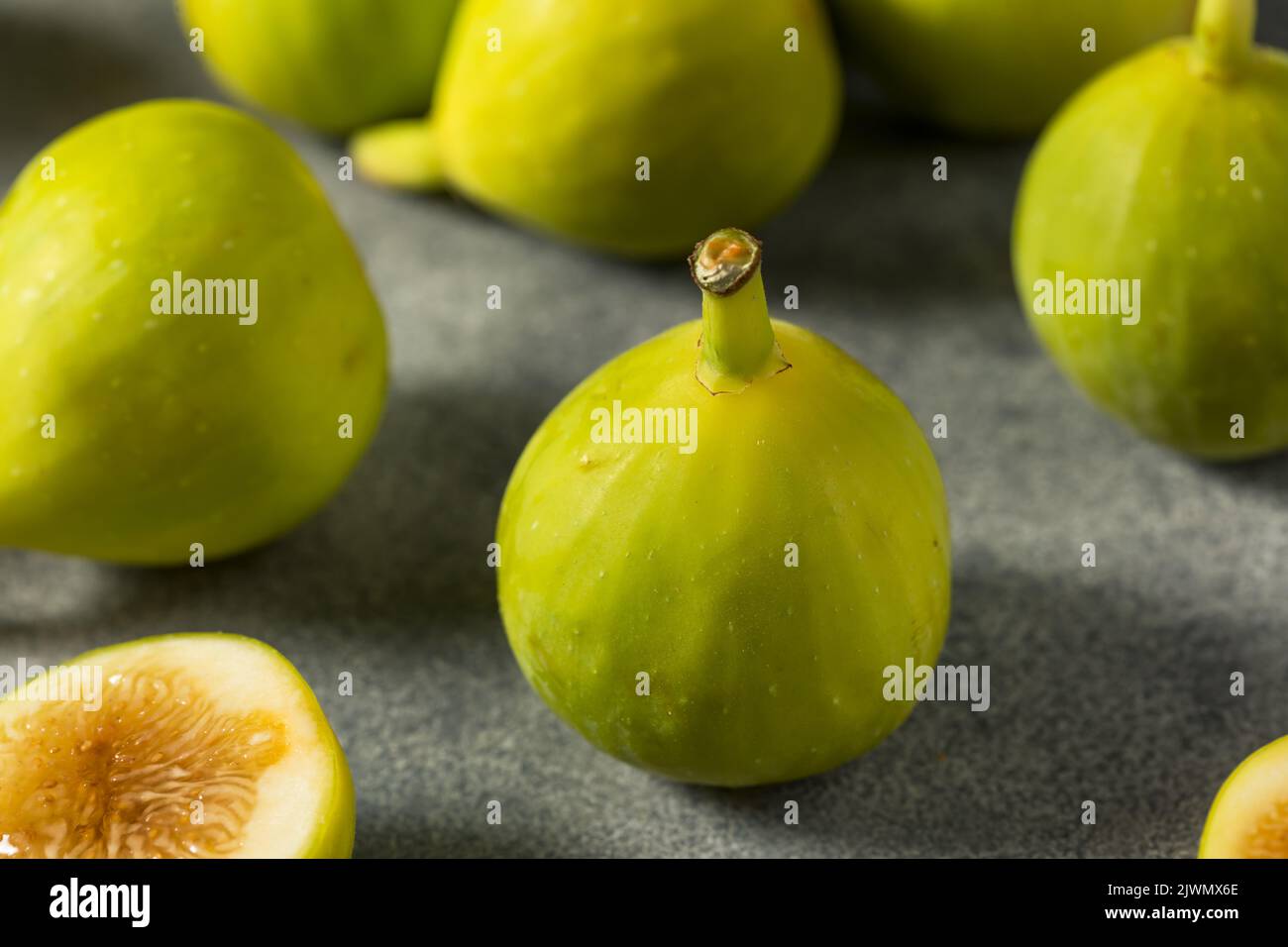 Raw Green Organic Figs Ready to Eat Stock Photo - Alamy