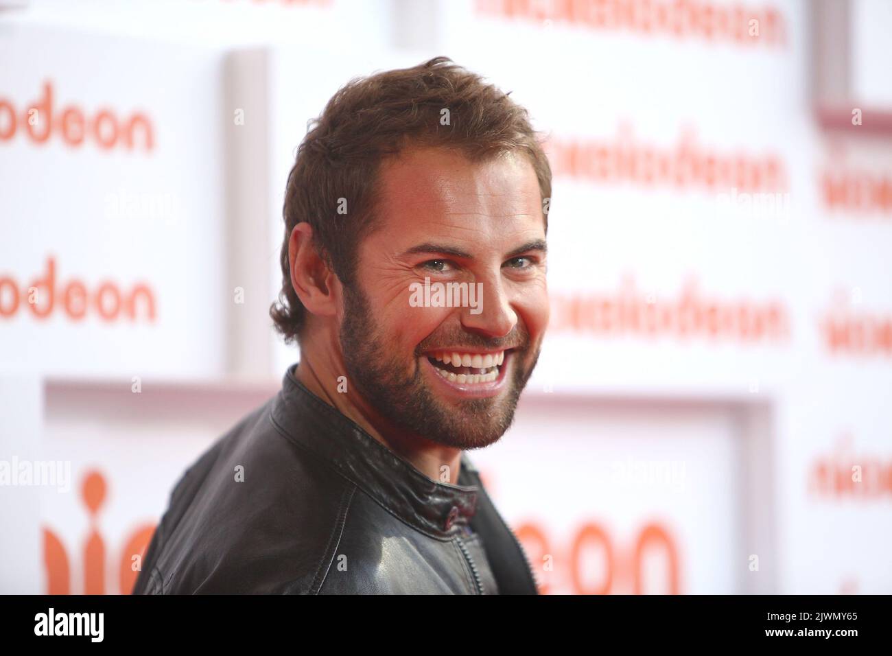Daniel Macpherson arrives at the 2011 Nickelodeon Kids' Choice Awards ...