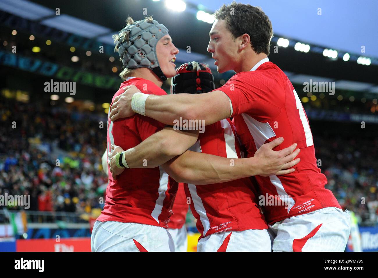 Welsh player Johnathan Davies (l) celebrates with George North (r ...