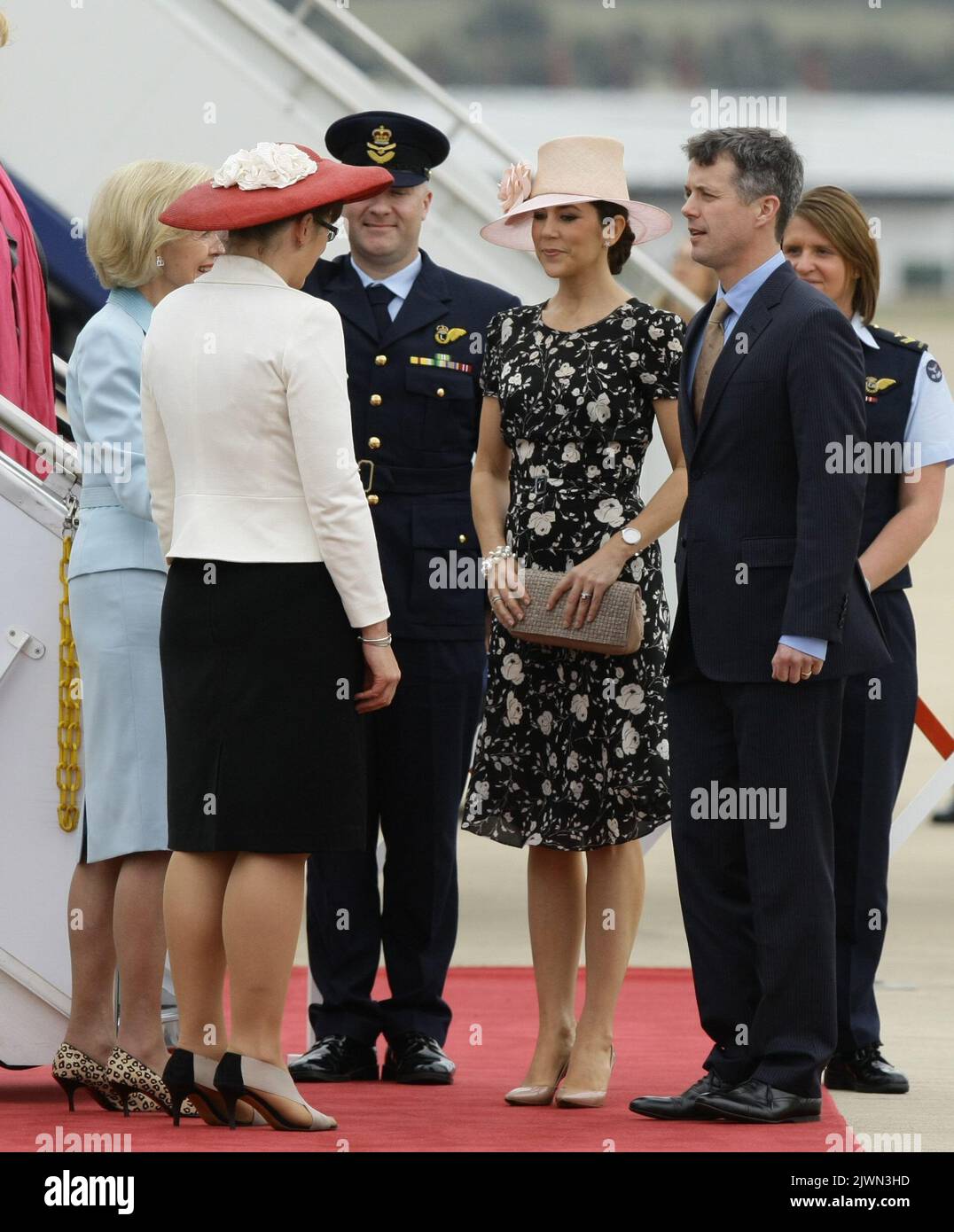 Governor General Quentin Bryce (left) greets Crown Prince Frederik ...
