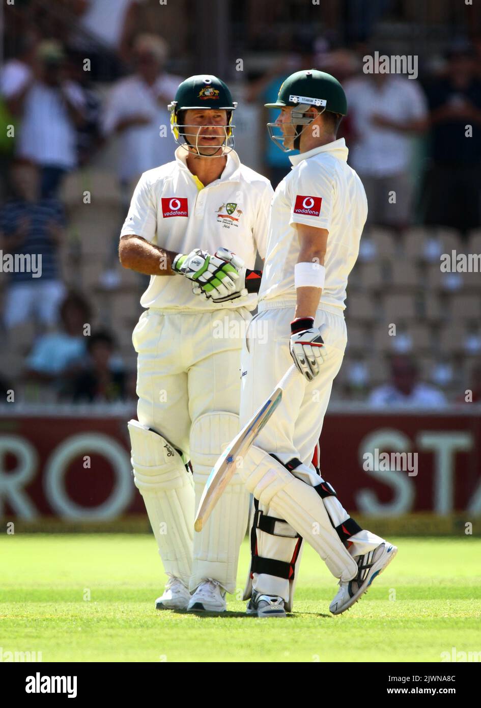 Australias' Ricky Ponting shakes hands with team mate Michael Clarke ...