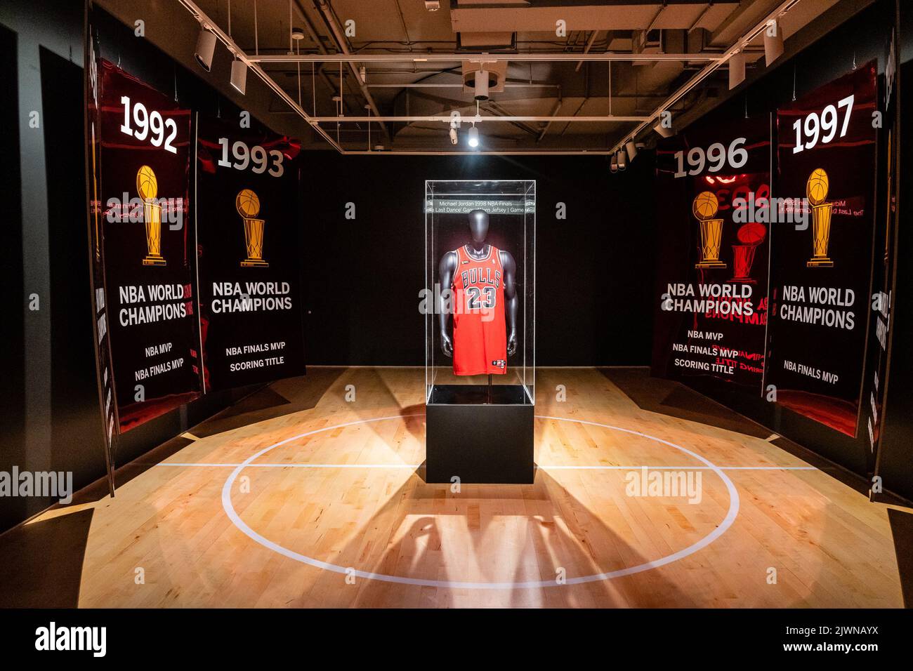 1998 nba finals game 6 hi-res stock photography and images - Alamy