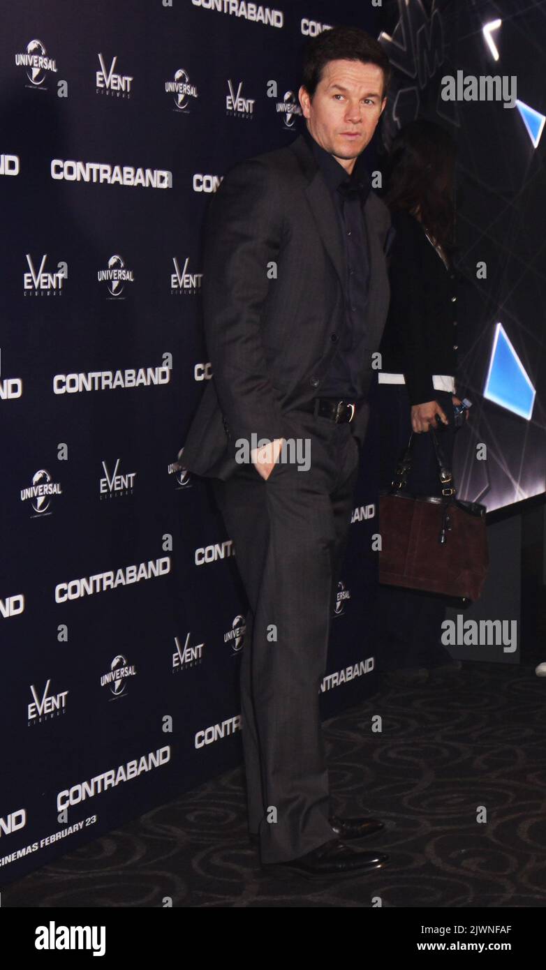 Actor Mark Wahlberg arrives at a photo opportunity for his new film ...