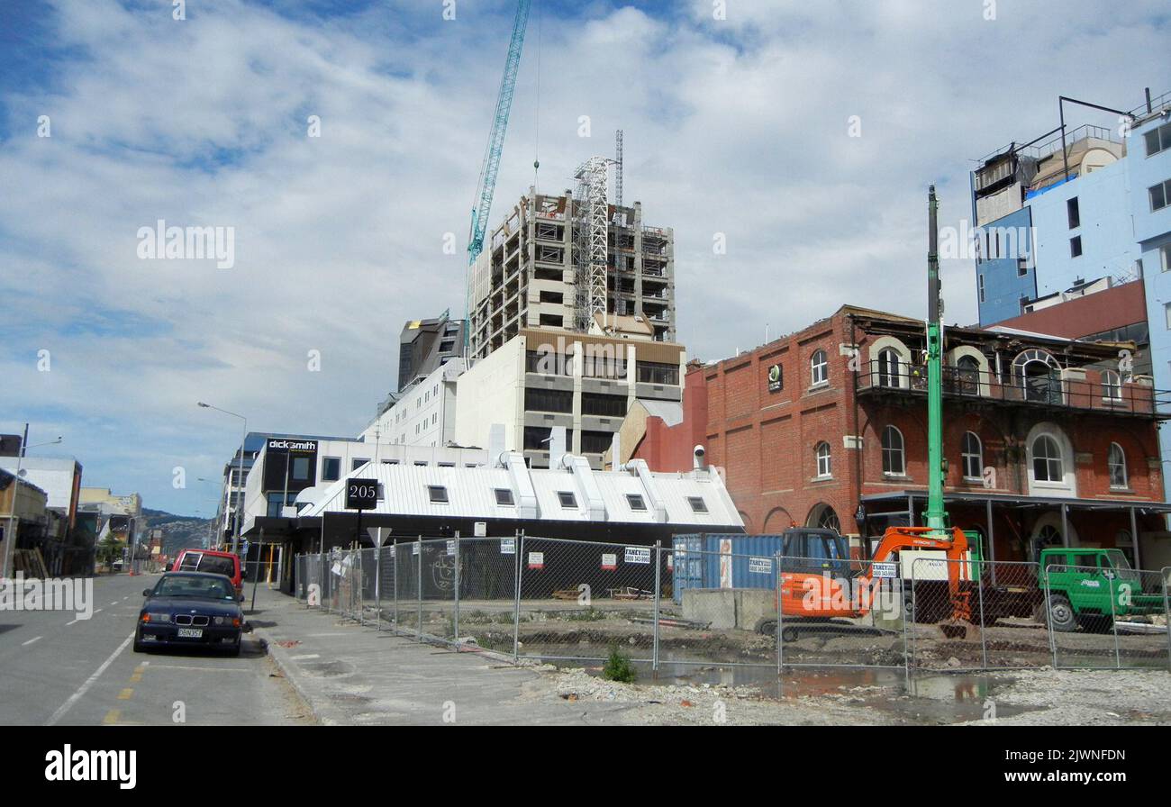 The demolition of Christchurch's tallest building, the Hotel Grand ...