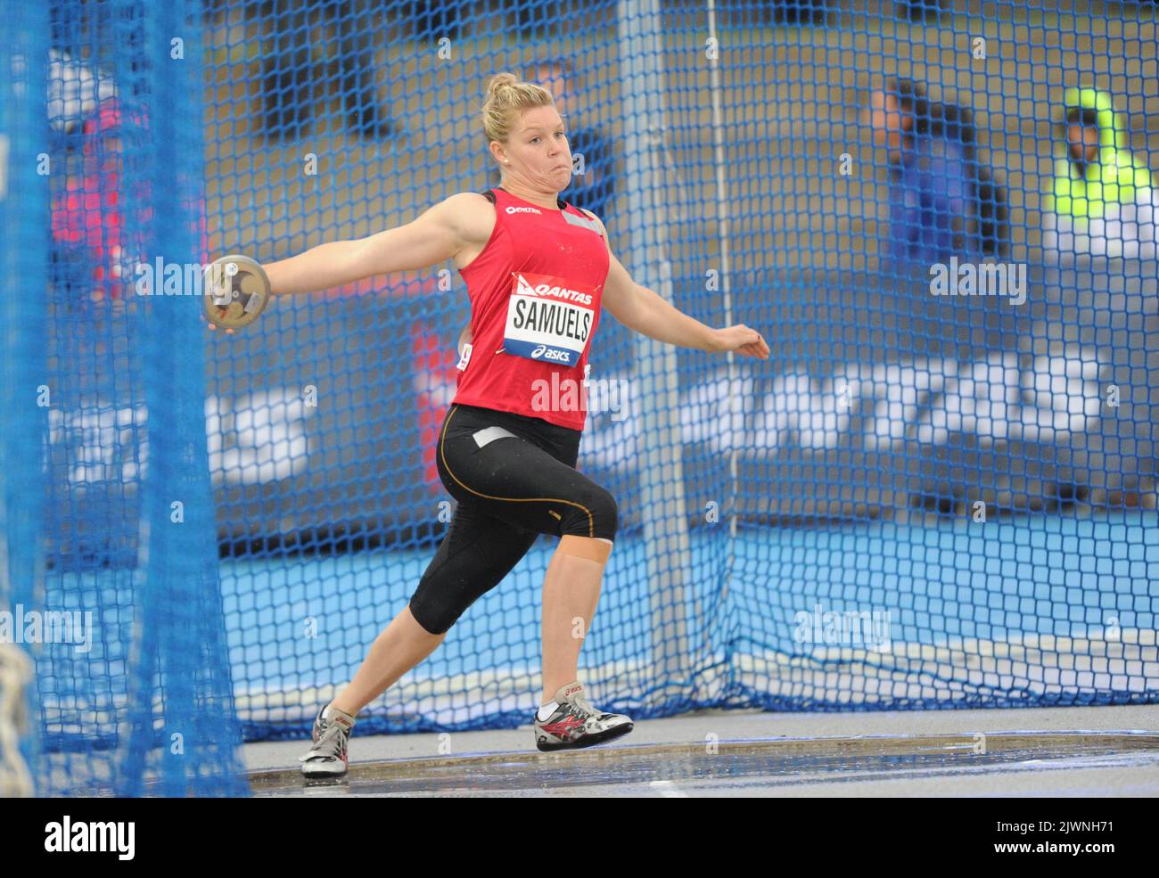Dani Samuels of Australia in the Womens Discus at the Qantas Melbourne ...