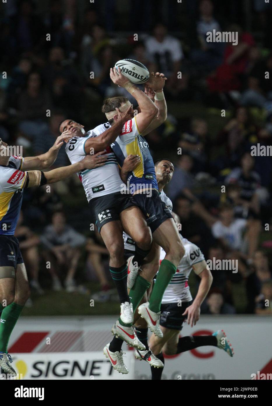 Gavin Cooper takes a high ball during NRL Rugby League, Round 11 North ...