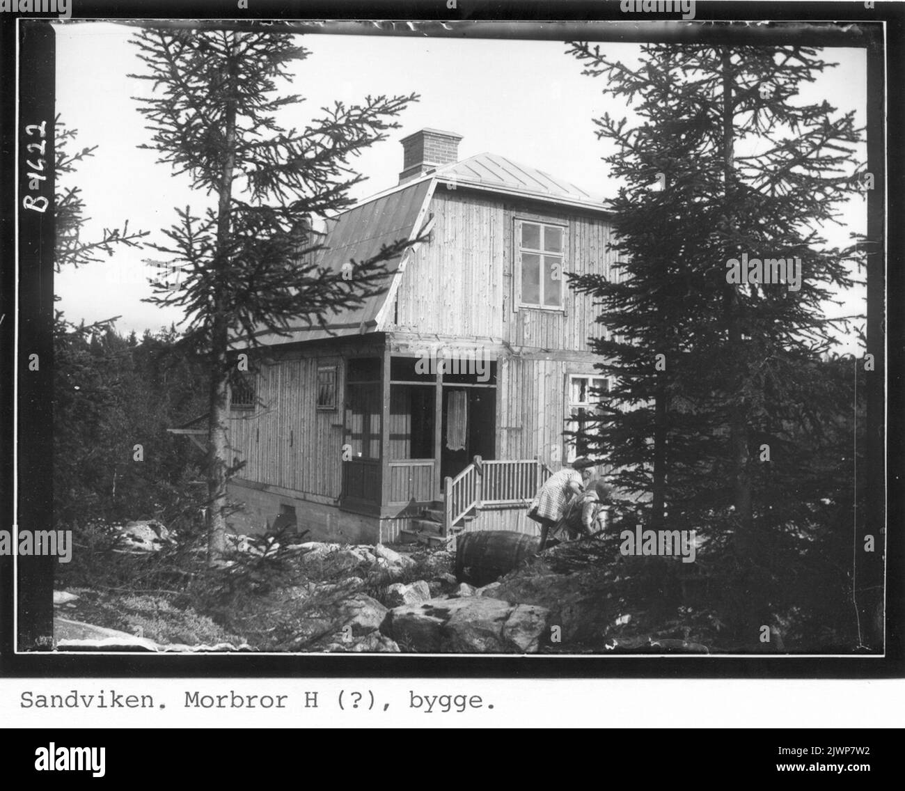 Sandviken. Uncle H (?), Building. Sandviken. Morbror H (?), bygge Stock ...