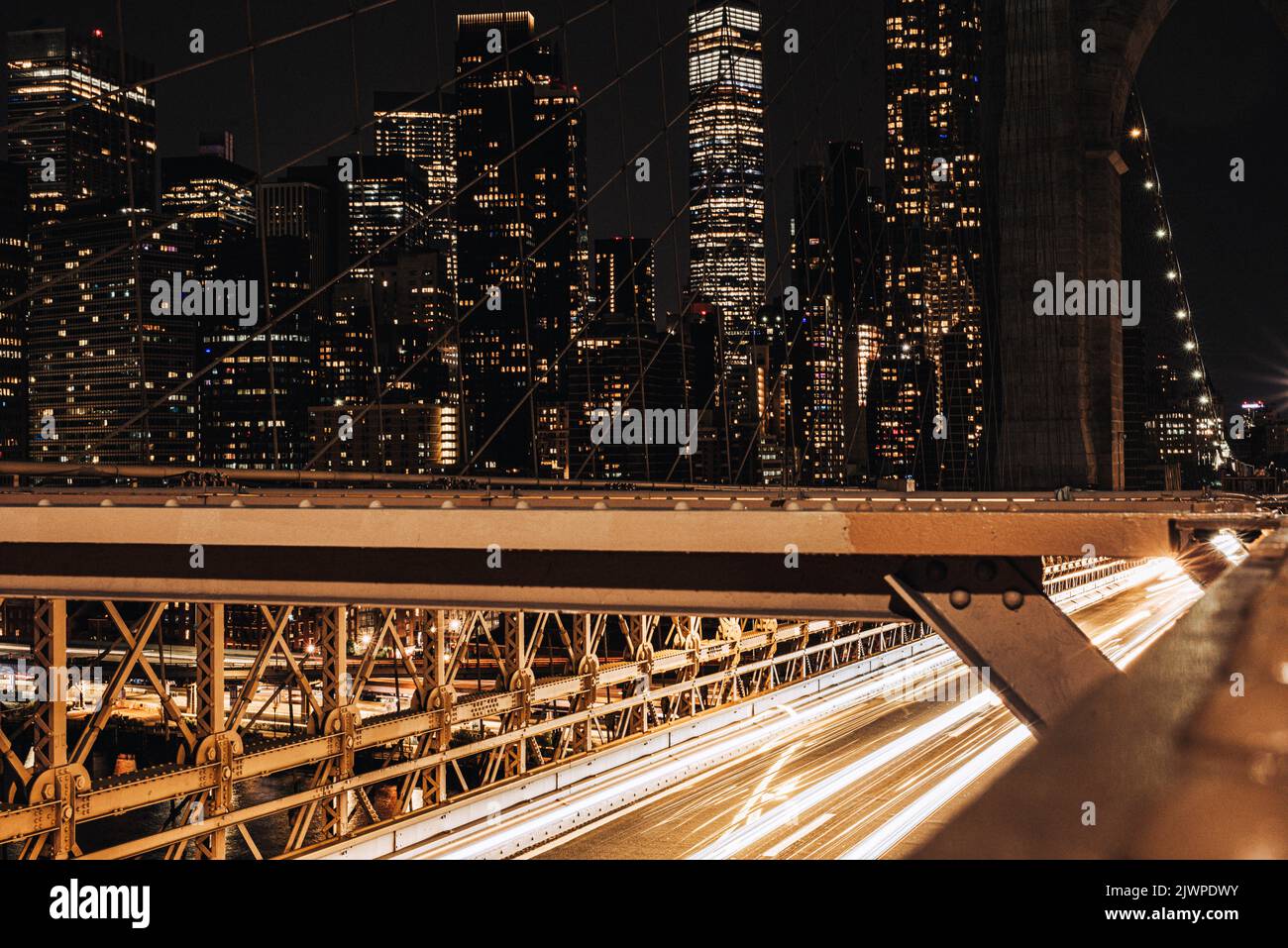 Time exposure skyline at night hi-res stock photography and images - Alamy