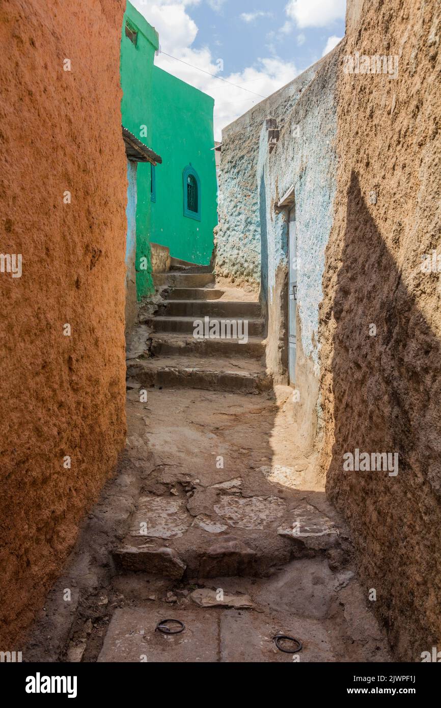 Narrow alley in the Old town in Harar, Ethiopia Stock Photo - Alamy