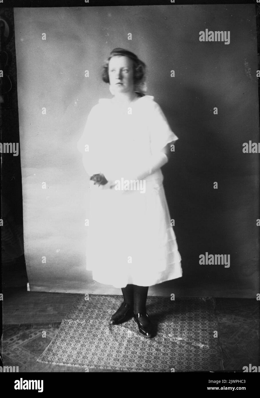 Portrait, woman in full figure. Porträtt, kvinna i helfigur Stock Photo ...