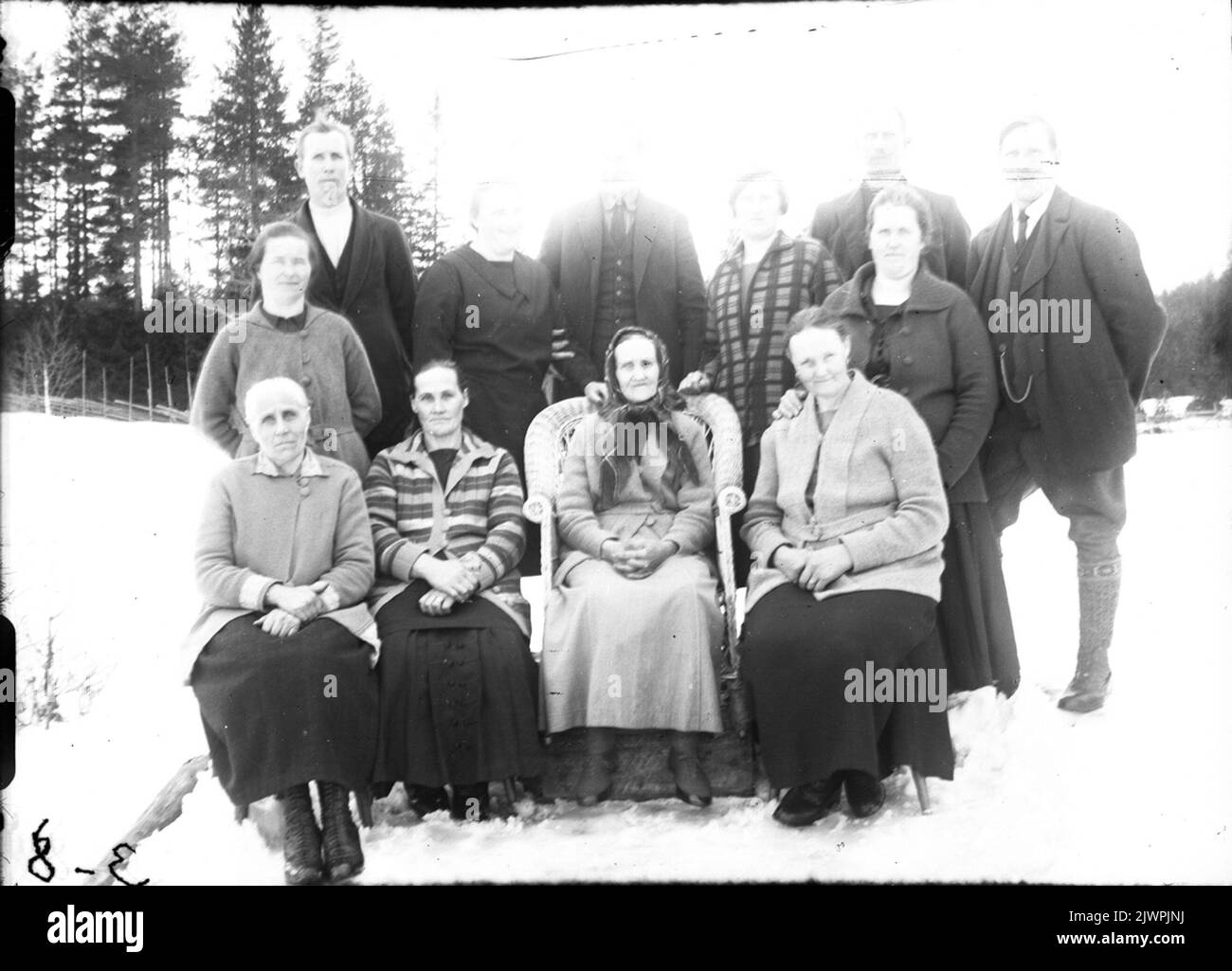 Unknown group hi-res stock photography and images - Alamy