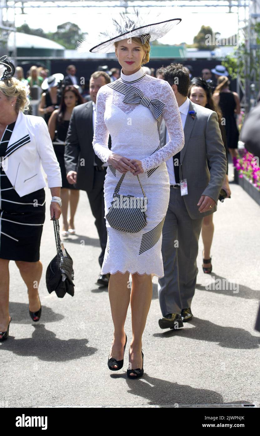 Nicole Kidman walks through the Birdcage on Derby Day at Flemington ...