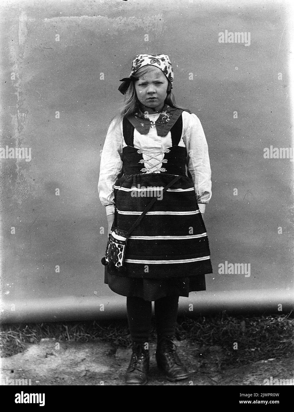 Valborg Lindberg, born Jonsson, "Oppigårds" in Östansjö. Valborg ...