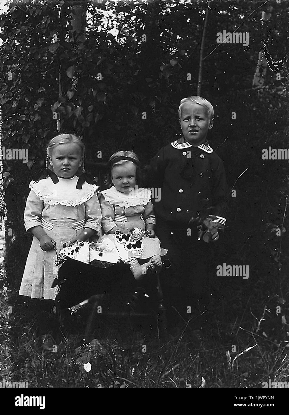 Children kids people girls Black and White Stock Photos & Images - Alamy