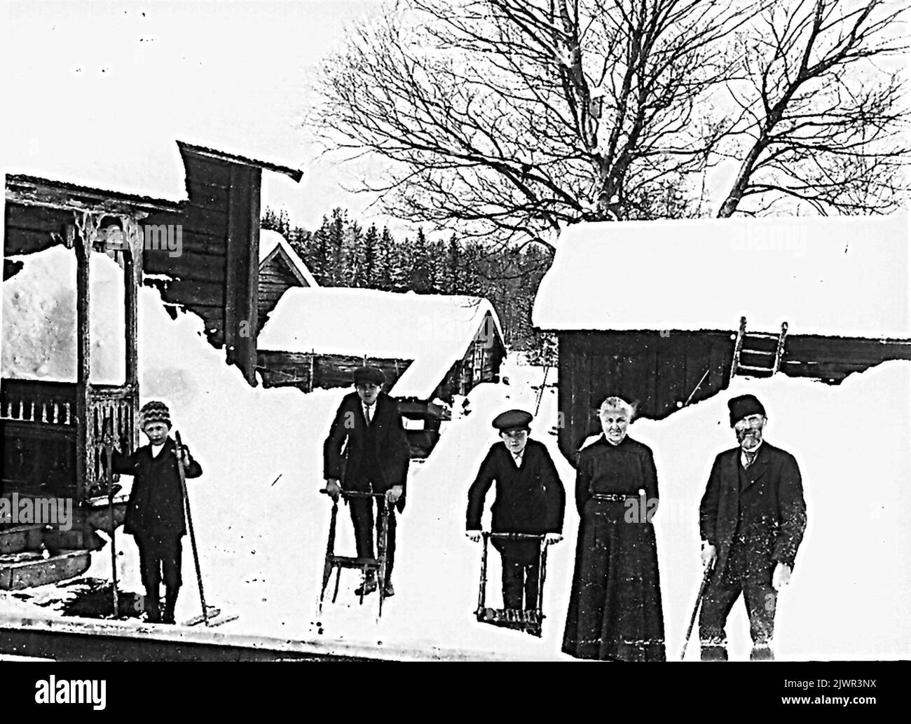 Unknown subjects Black and White Stock Photos & Images - Alamy