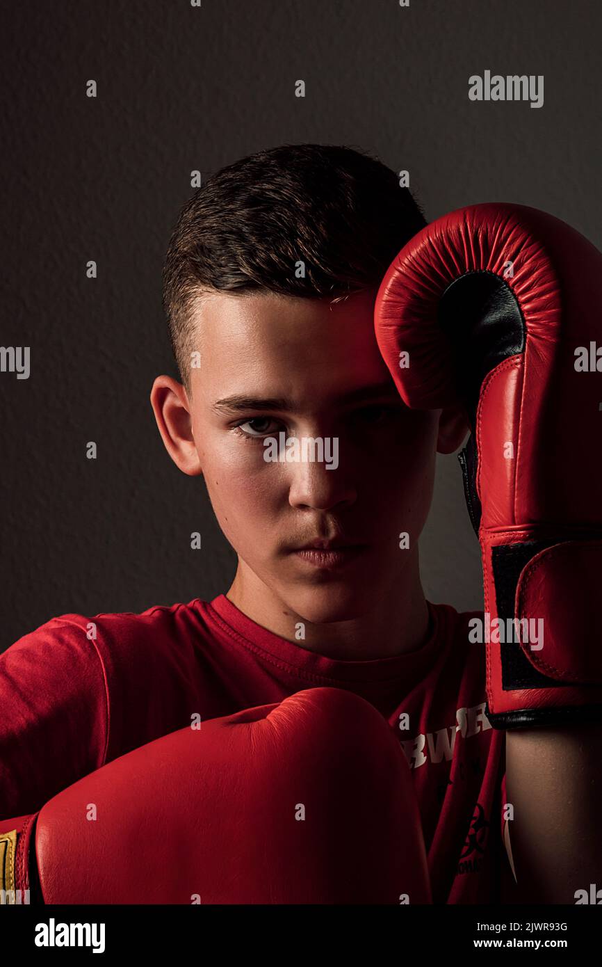 Handsome young boxer hi-res stock photography and images - Alamy
