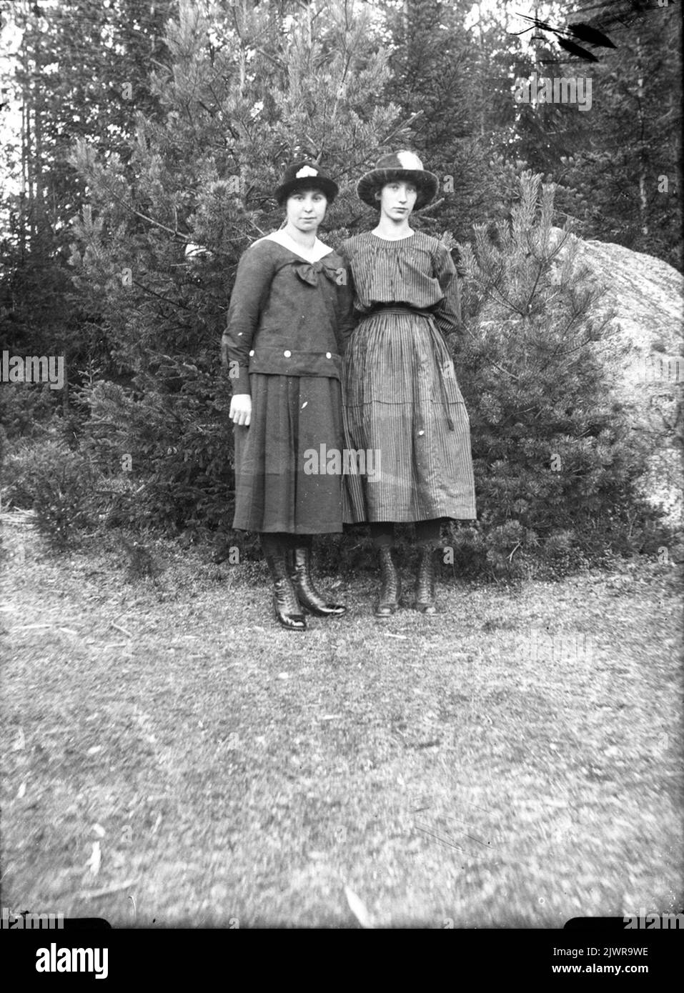 Portrait two women captured hi-res stock photography and images - Alamy