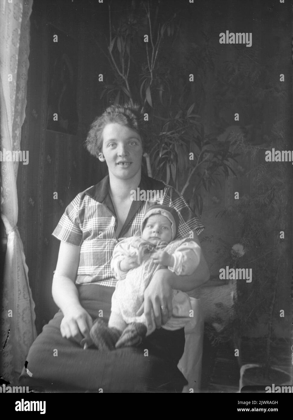 Mother and child. Mor och barn Stock Photo - Alamy