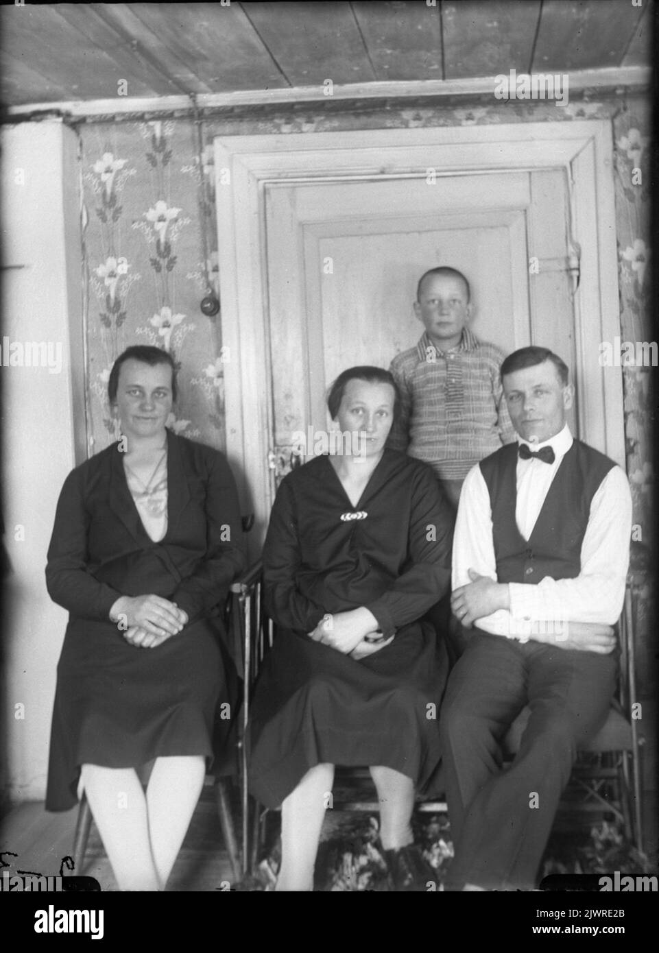Unknown subjects Black and White Stock Photos & Images - Alamy
