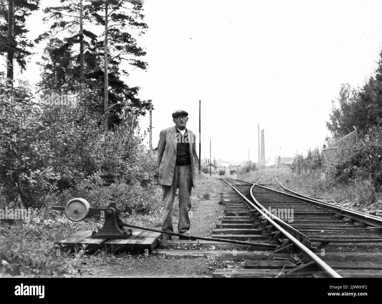 Port guard August Persson. Photo in August 1960. Portvakt August ...