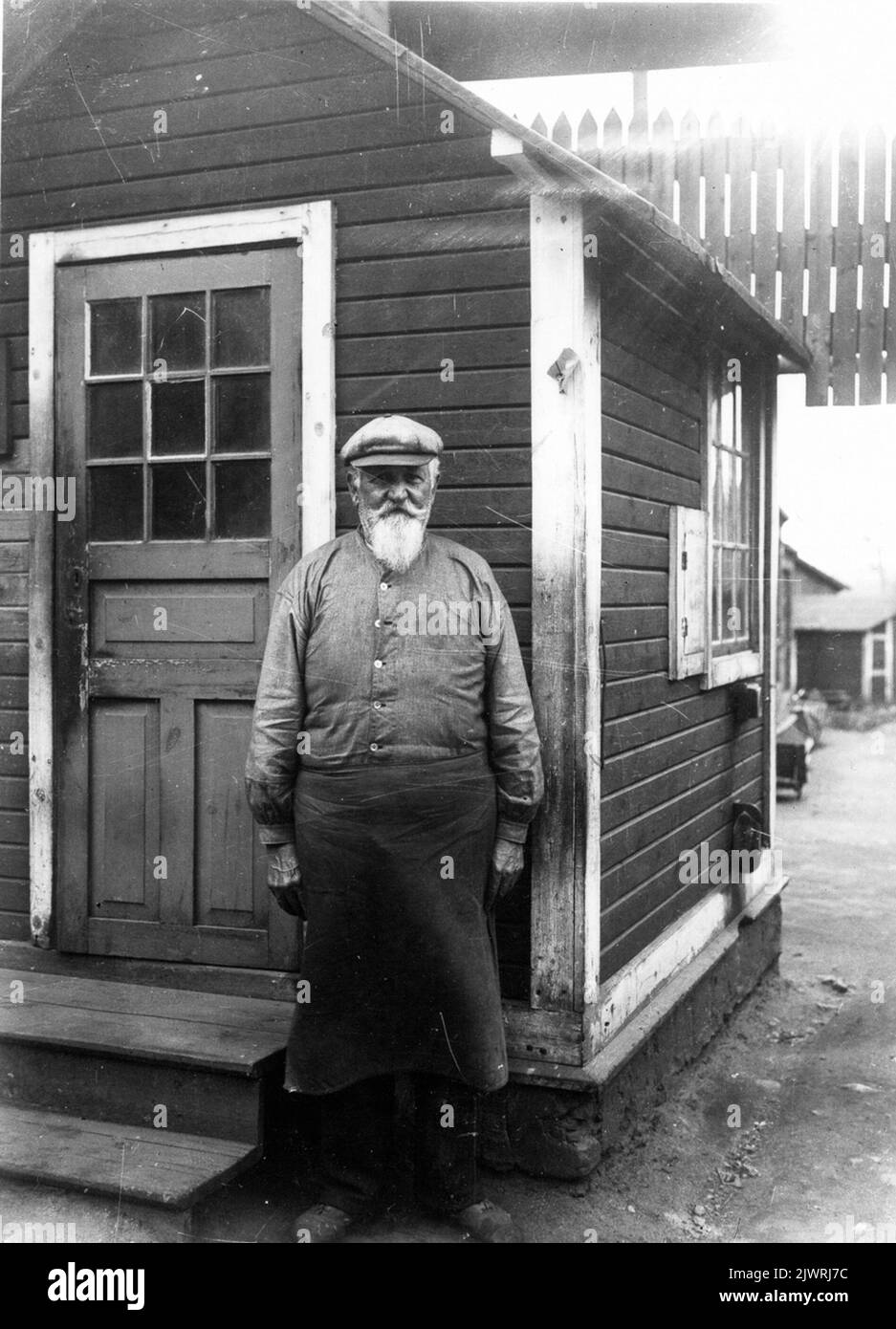 Steam Hammarsmed Carl Lund at the guardhouse, which was located at the ...