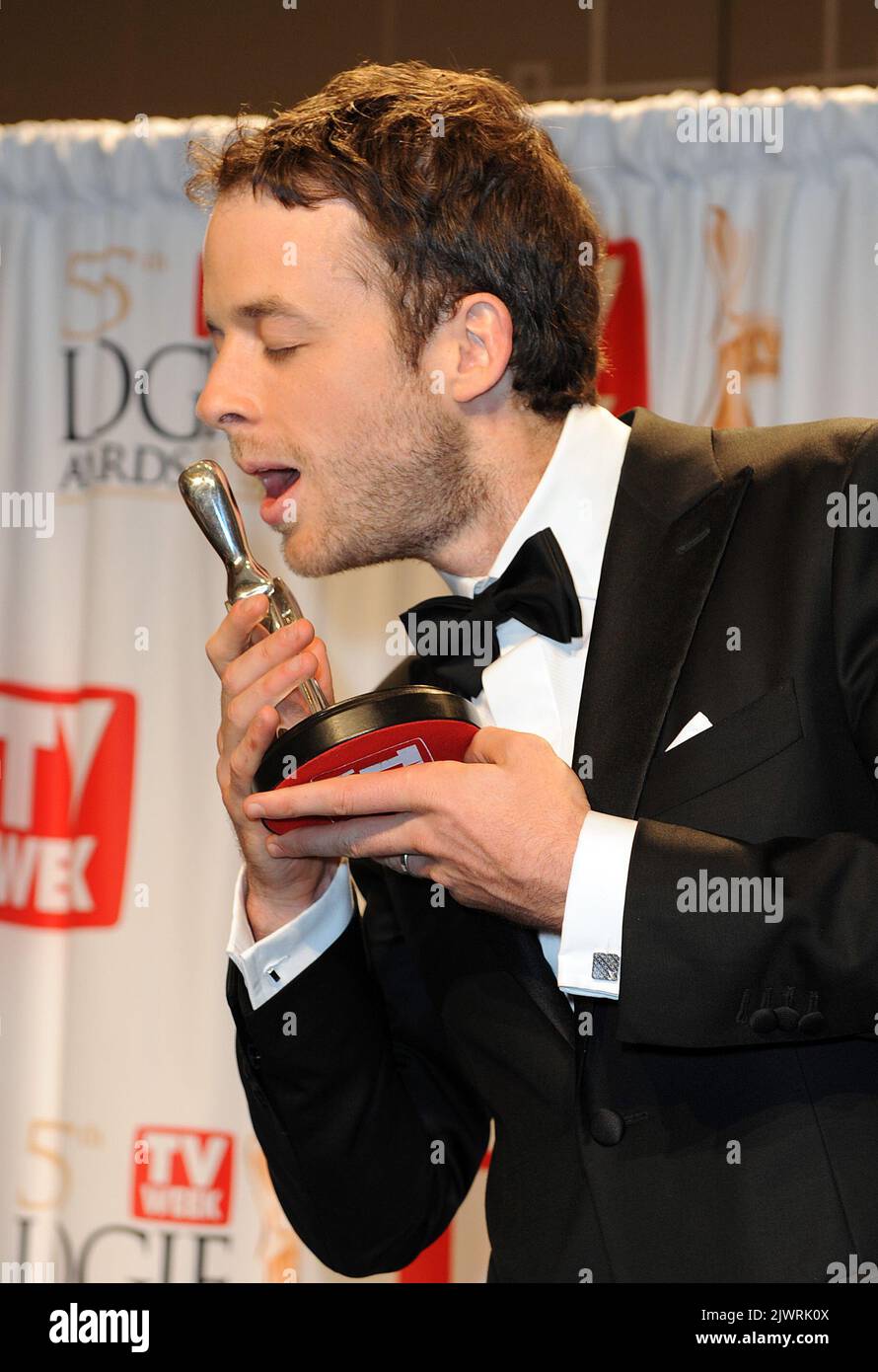 Hamish Blake with his award for Most Outstanding Presenter at the 2013 ...
