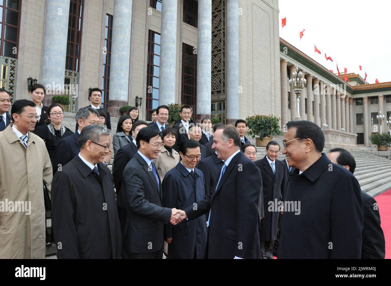 Prime Minister John Key and China's Premier Li Keqiang meet members of ...
