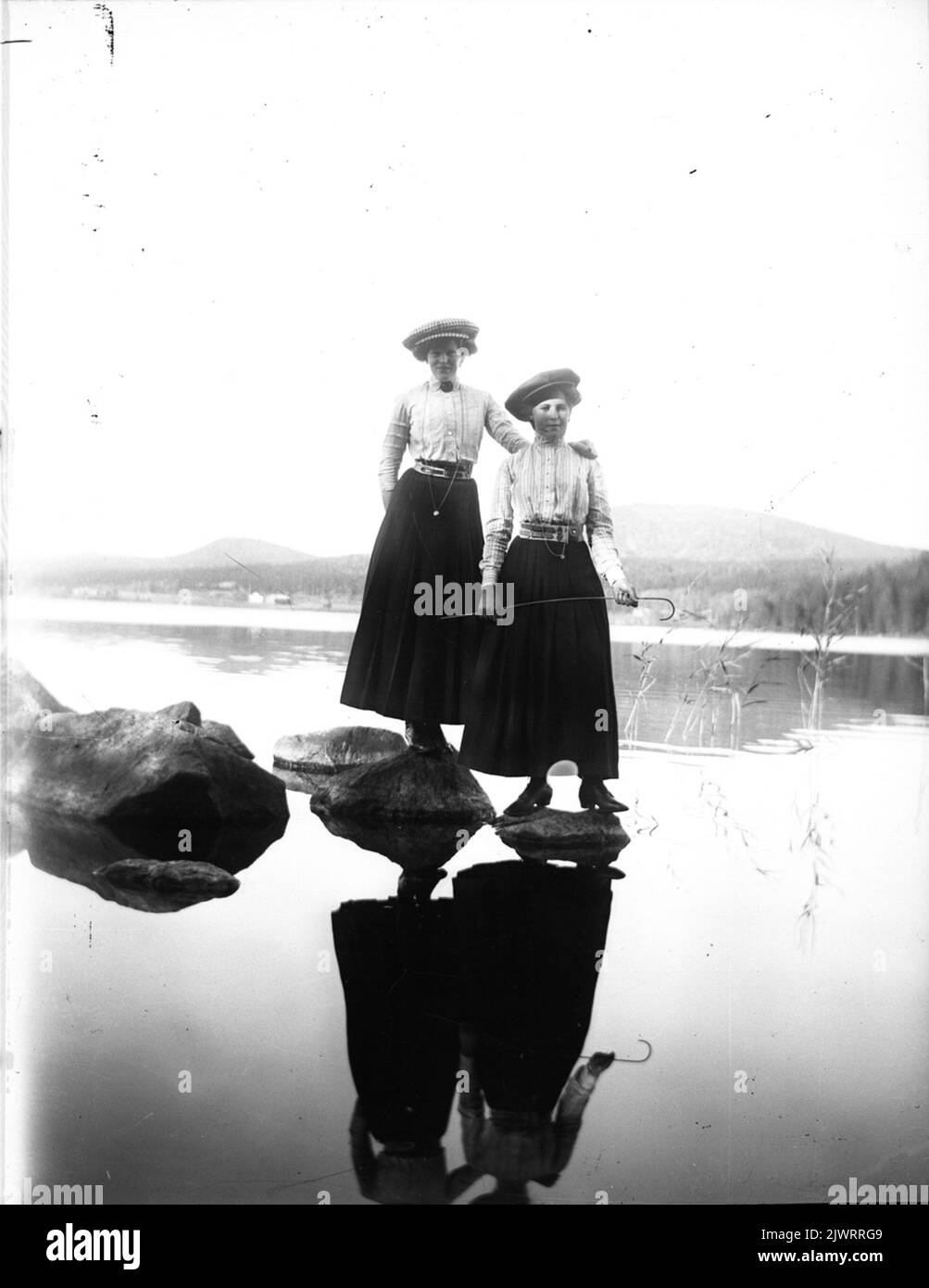 Elna Brundin and her cousin Anna Larsson from Hemlinggrind on excursion ...