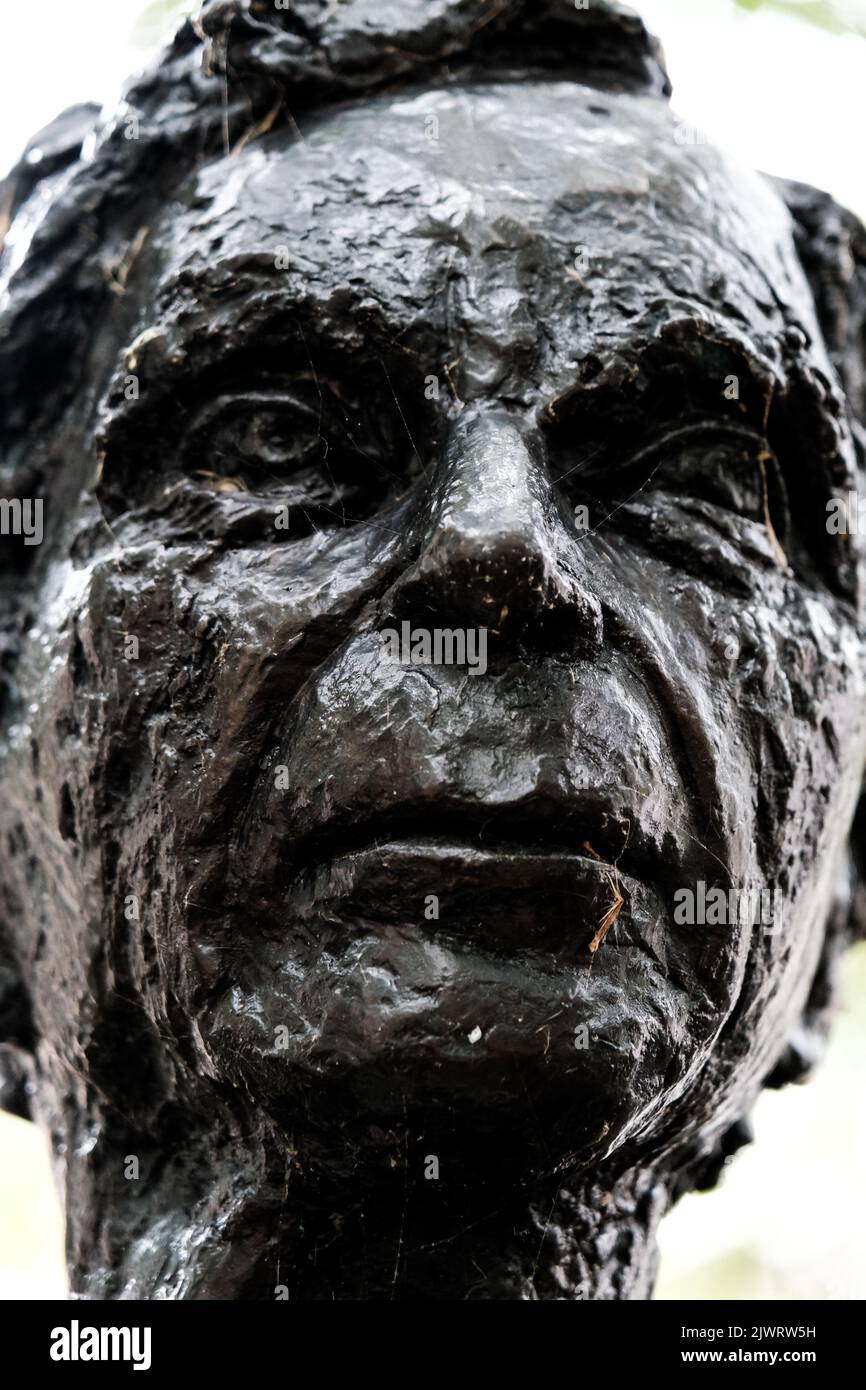 Bertrand russell statue red lion square hi-res stock photography and ...