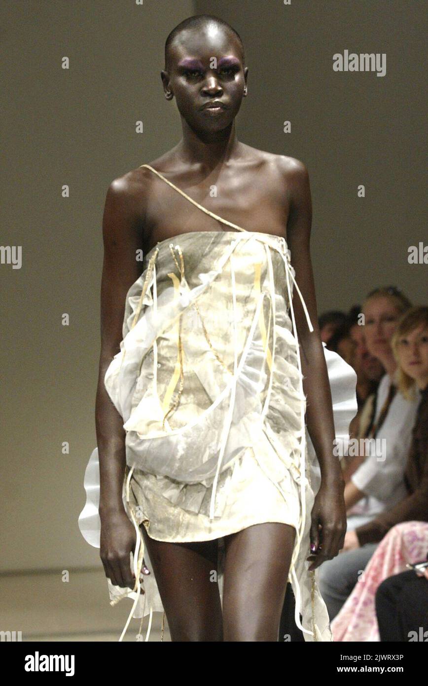 PA PHOTOS/AAP - UK USE ONLY : Sudanese supermodel Alek Wek struts the ...