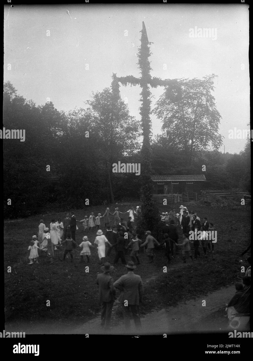 Midsommardans hi-res stock photography and images - Alamy