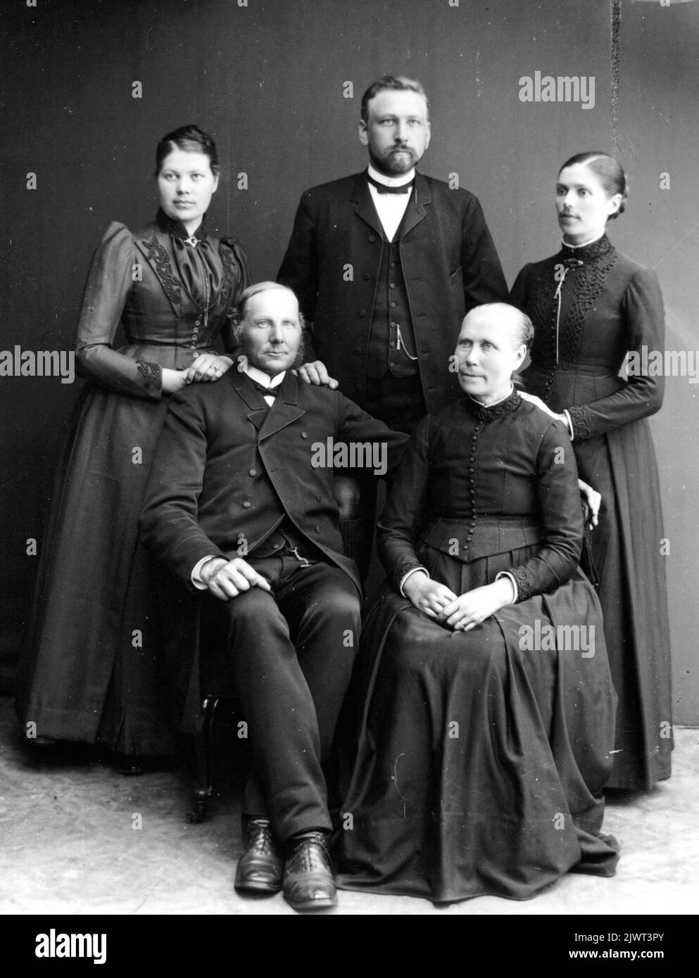Preacher Lindgren from Lingbo with wife and daughters Karin and Ingrid ...