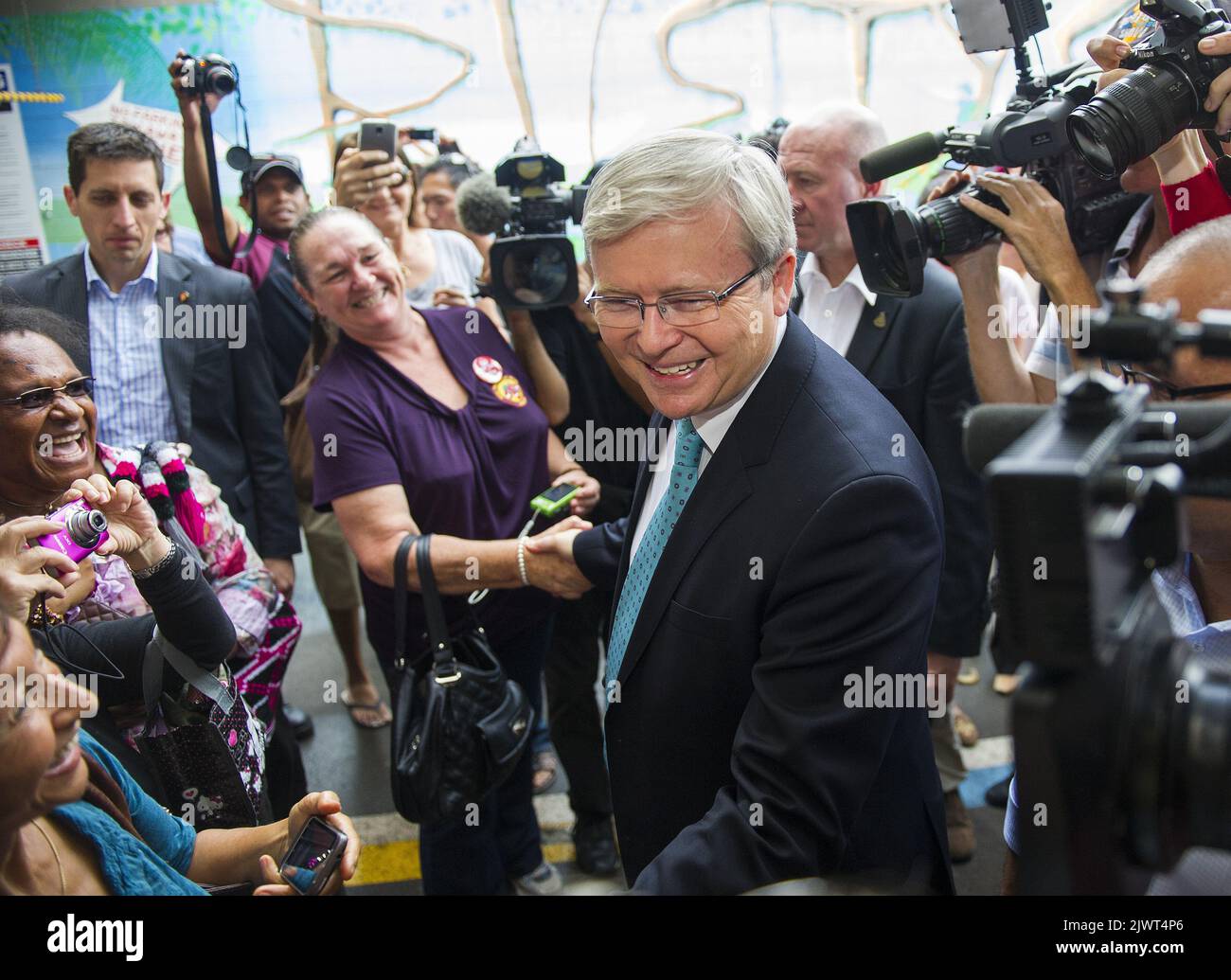 Prime Minister Kevin Rudd visiting Rusty's Bazaar in Cairns, Queensland ...