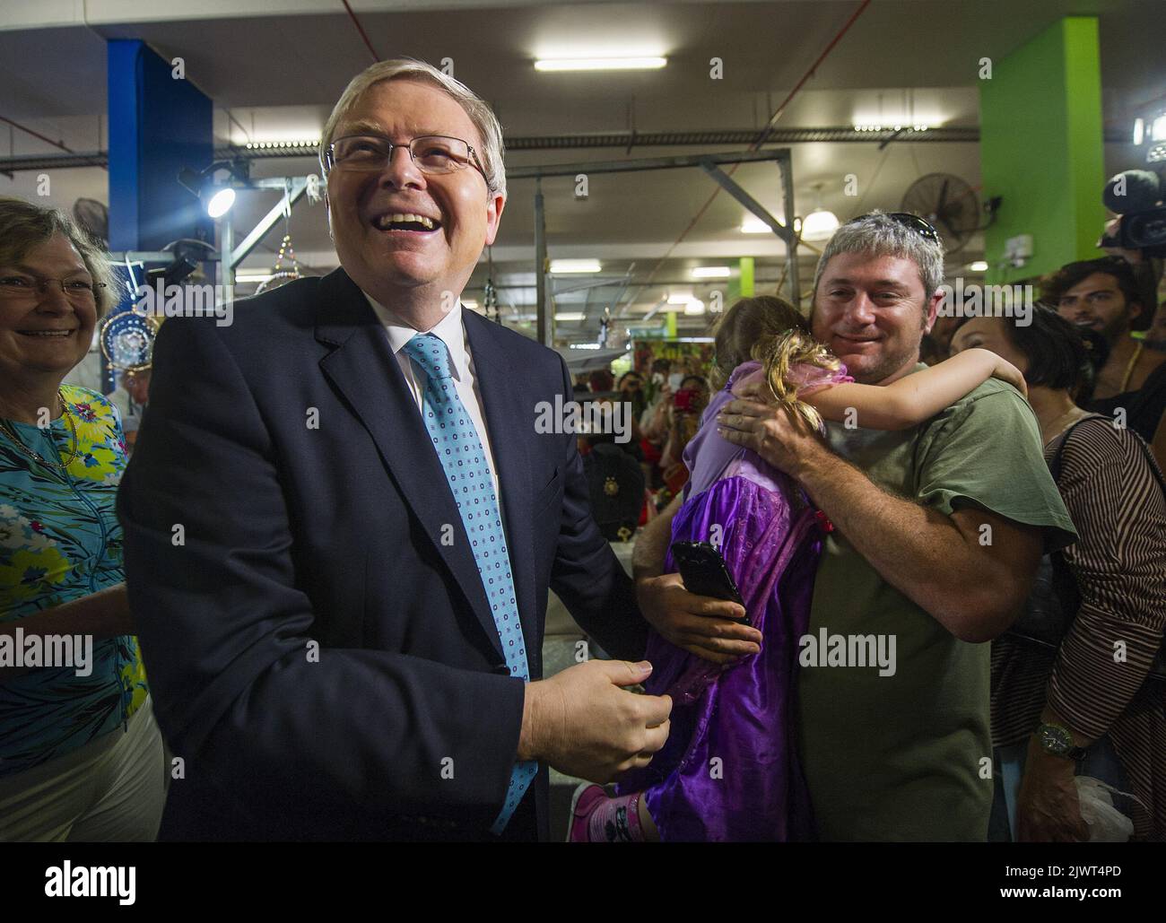 Prime Minister Kevin Rudd visiting Rusty's Bazaar in Cairns, Queensland ...